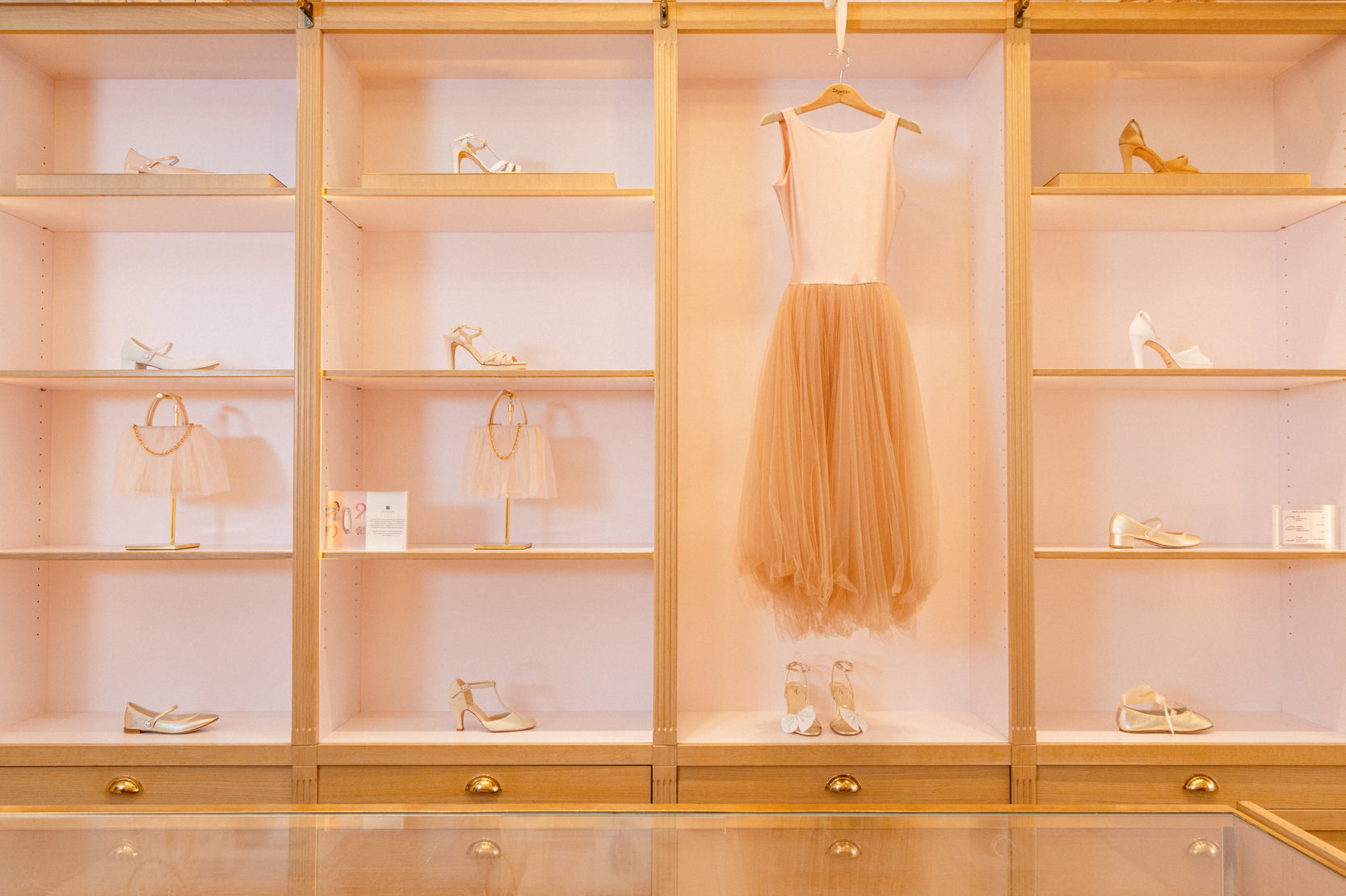 Store Locator – Repetto