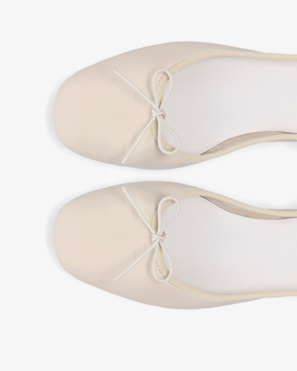 Ballerines Garance - bout carré cuir Beige Swan | Repetto Paris